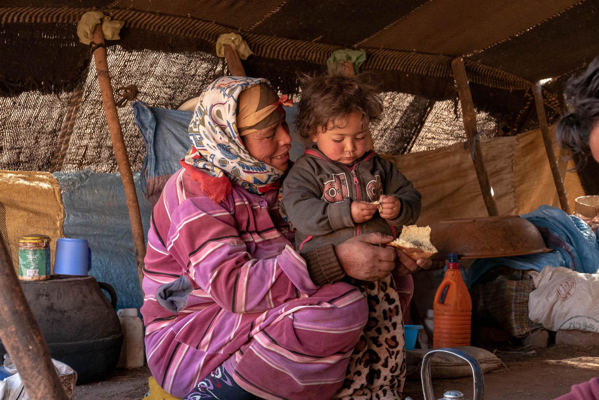 The daily life of nomads in Morocco. Past and present.